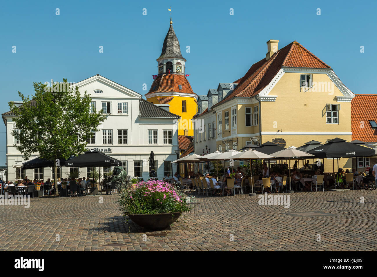 Torvet hi-res stock photography and images - Alamy