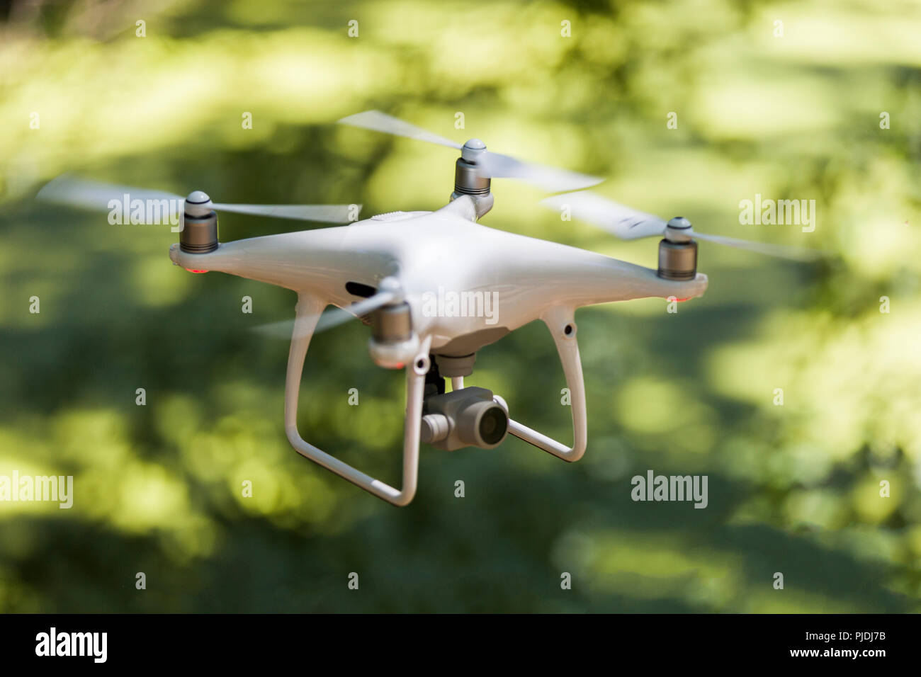 Flying toward camera hi-res stock photography and images - Alamy