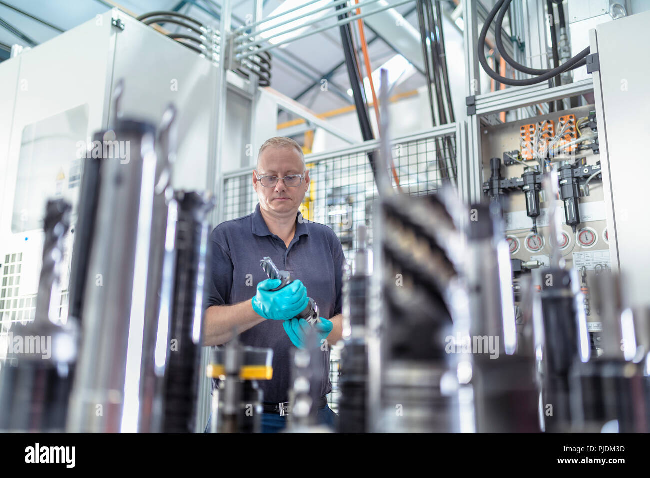Cnc cutting machine hi-res stock photography and images - Alamy