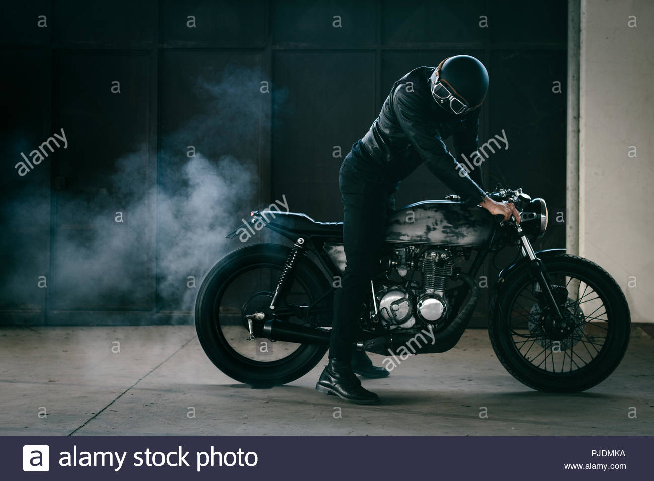 Motorcycle Exhaust Smoke Stock Photos & Motorcycle Exhaust Smoke Stock ...