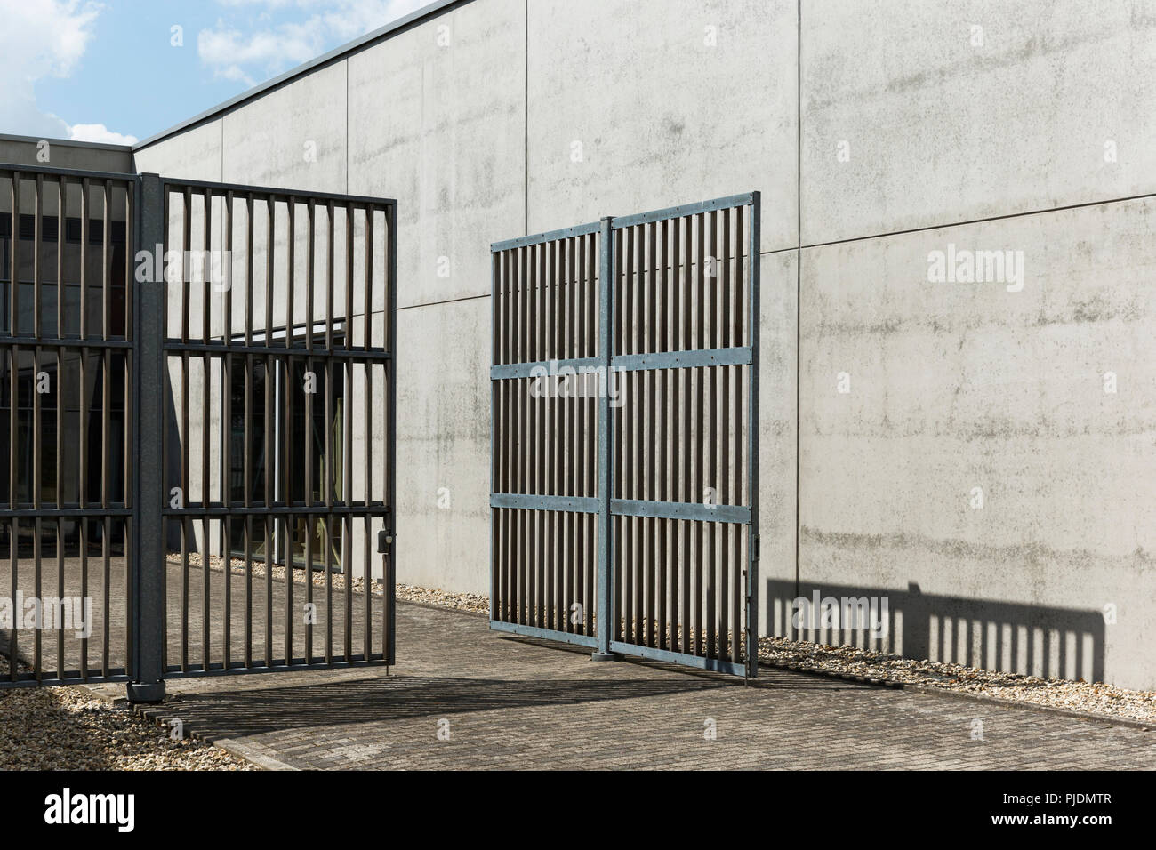 Factory obstruction hi-res stock photography and images - Alamy