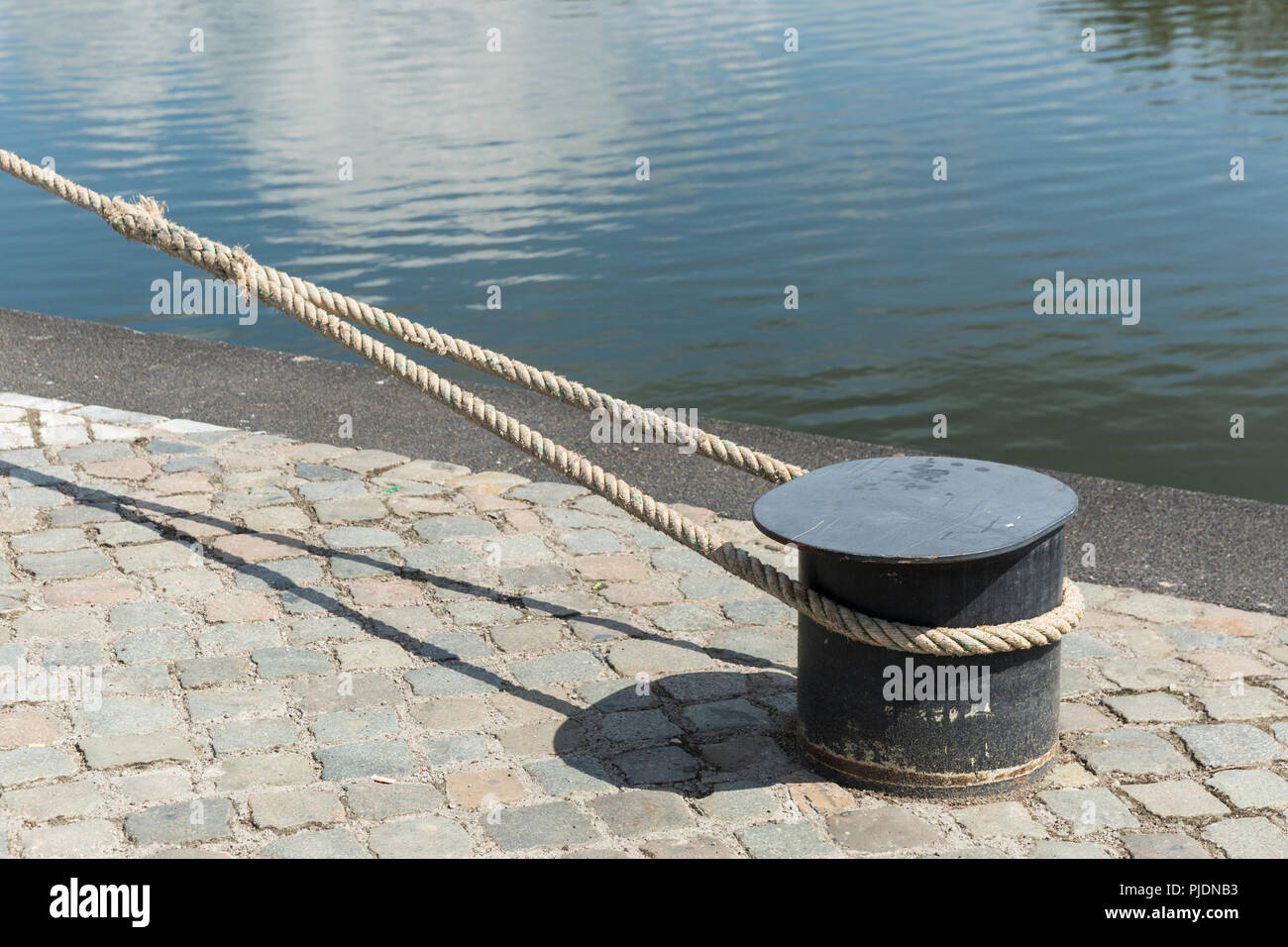Boat fastener hi-res stock photography and images - Alamy