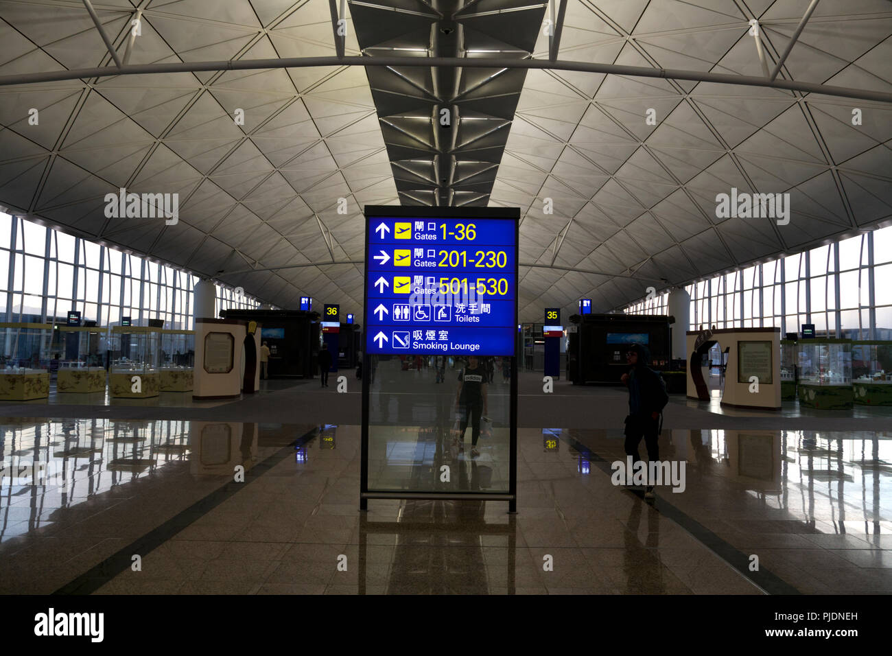 departure gate direction board terminal 1 hong kong international ...