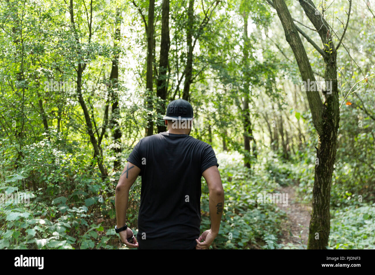 Casually walking hi-res stock photography and images - Alamy