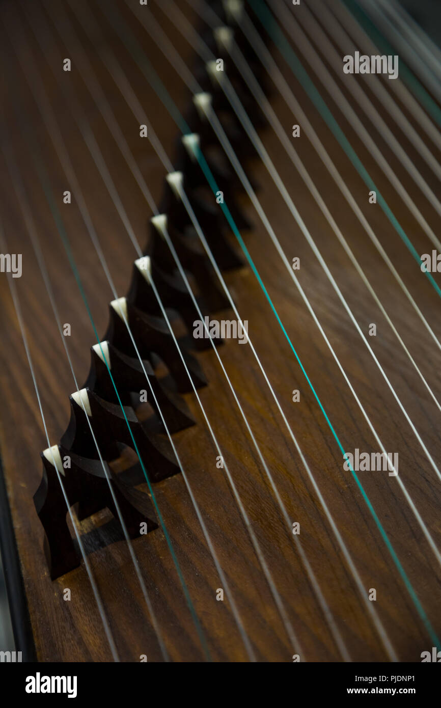 Zither instrument hi-res stock photography and images - Alamy