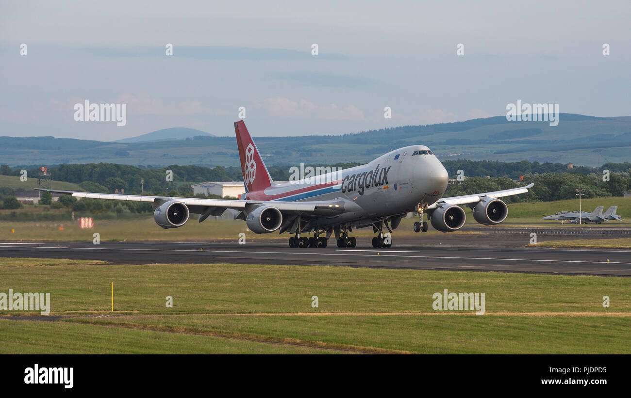 Boeing 747 freighter aircraft hi-res stock photography and images - Alamy