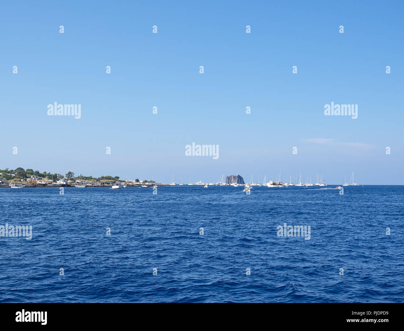 Strombolicchio stromboli sicily hi-res stock photography and images - Alamy