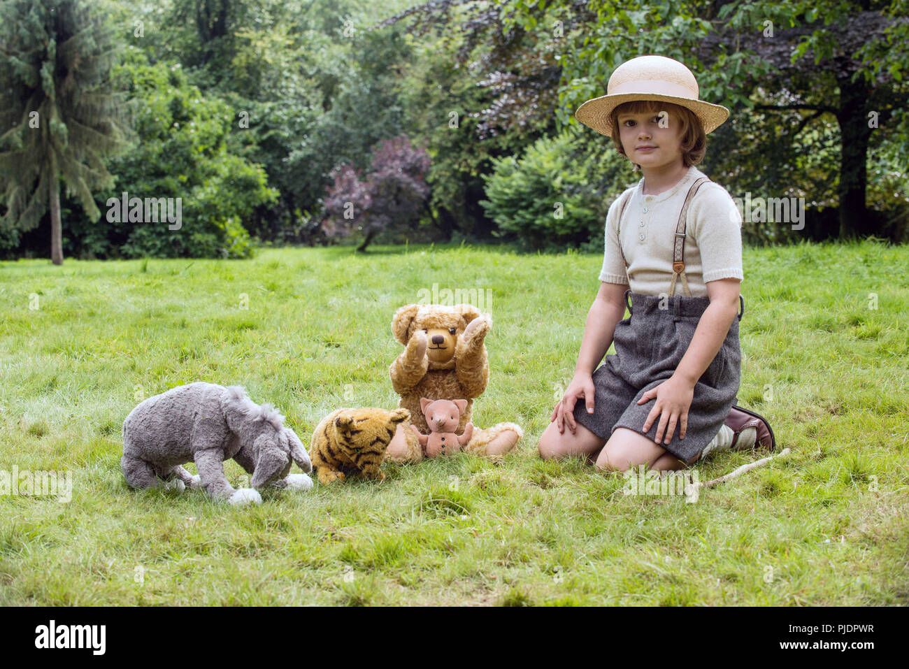GOODBYE CHRISTOPHER ROBIN, Will Tilston, 2017. ph: David Appleby /TM ...