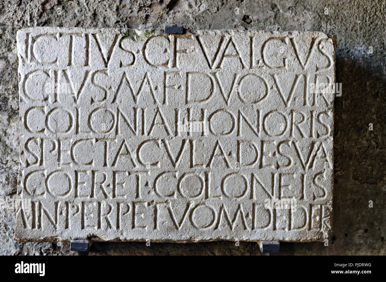 Roman inscription in 'Amphitheatre at Pompeii Stock Photo - Alamy