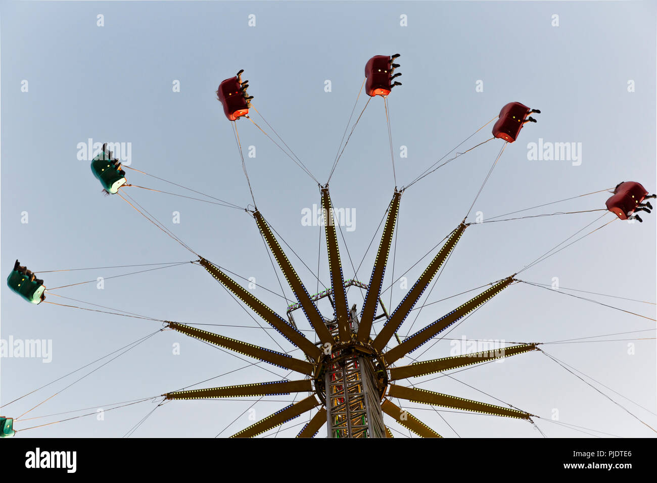 Mechanical Spinning Wheel High Resolution Stock Photography and Images ...