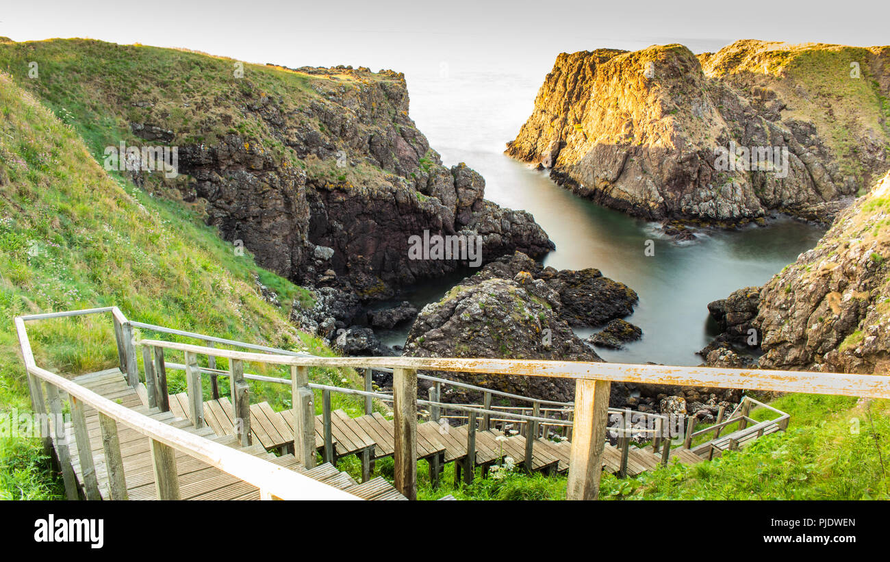 Eyemouth beaches hi-res stock photography and images - Alamy