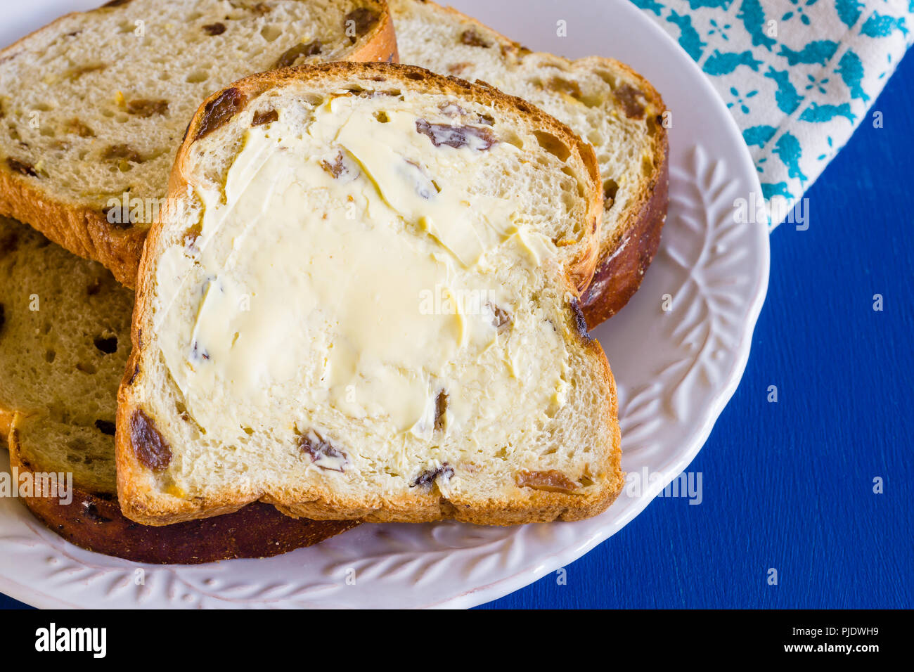 Bara brith welsh bread loaf hi-res stock photography and images - Alamy