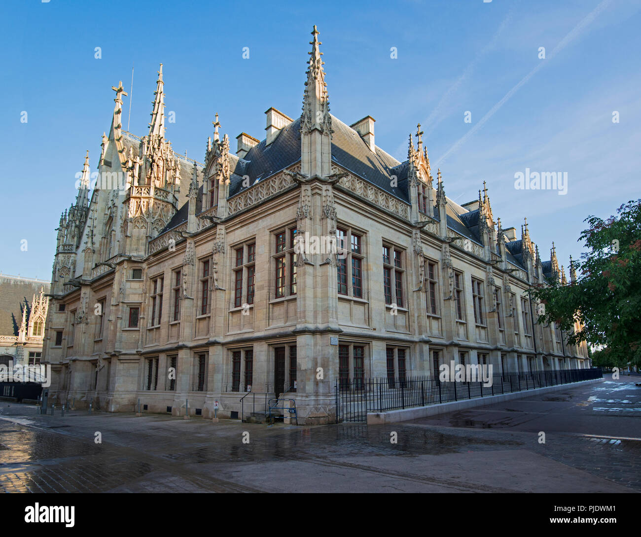 Courthouse rouen normandy france hi-res stock photography and images ...