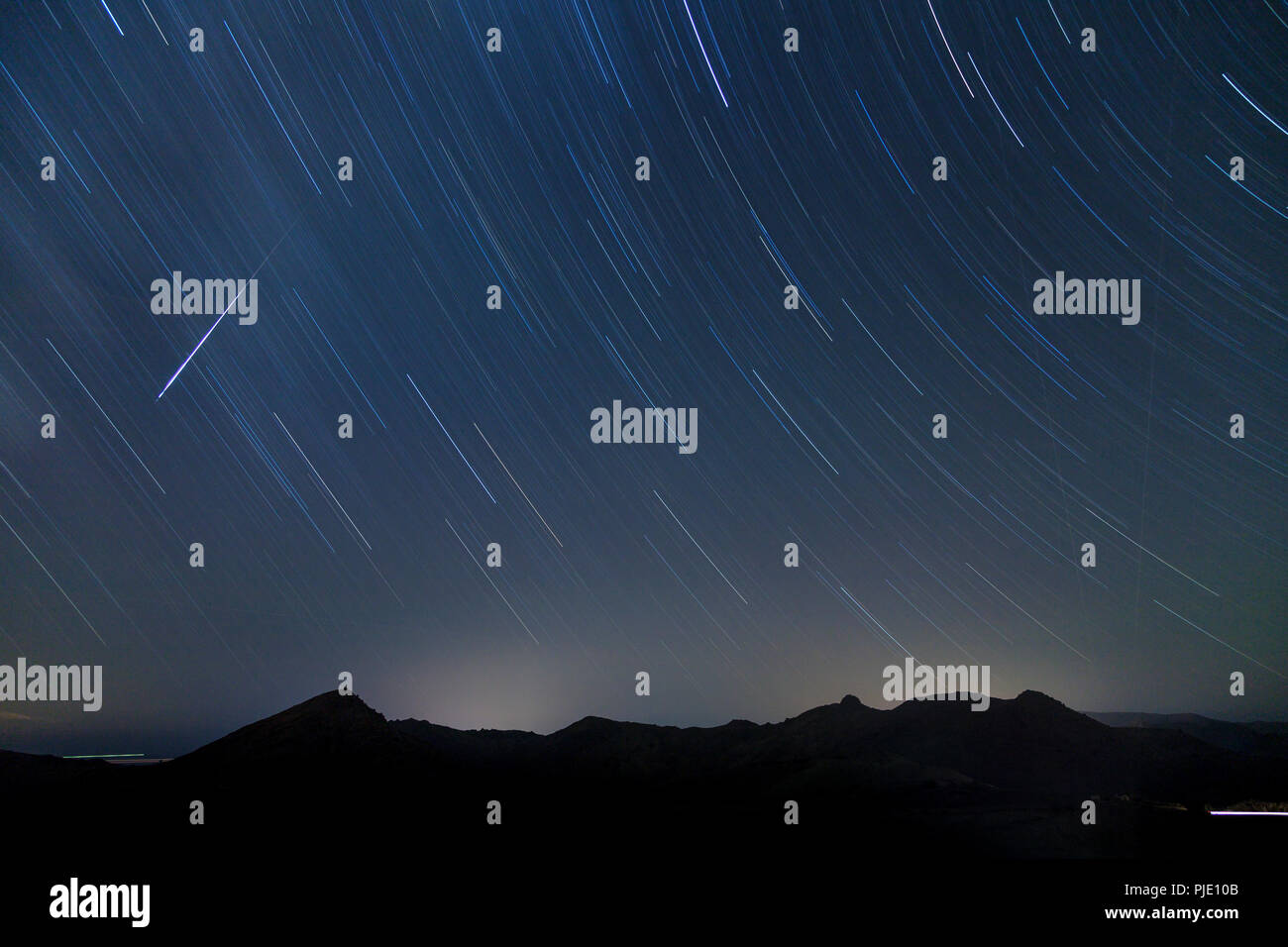 Meteor shower perseids hi-res stock photography and images - Alamy