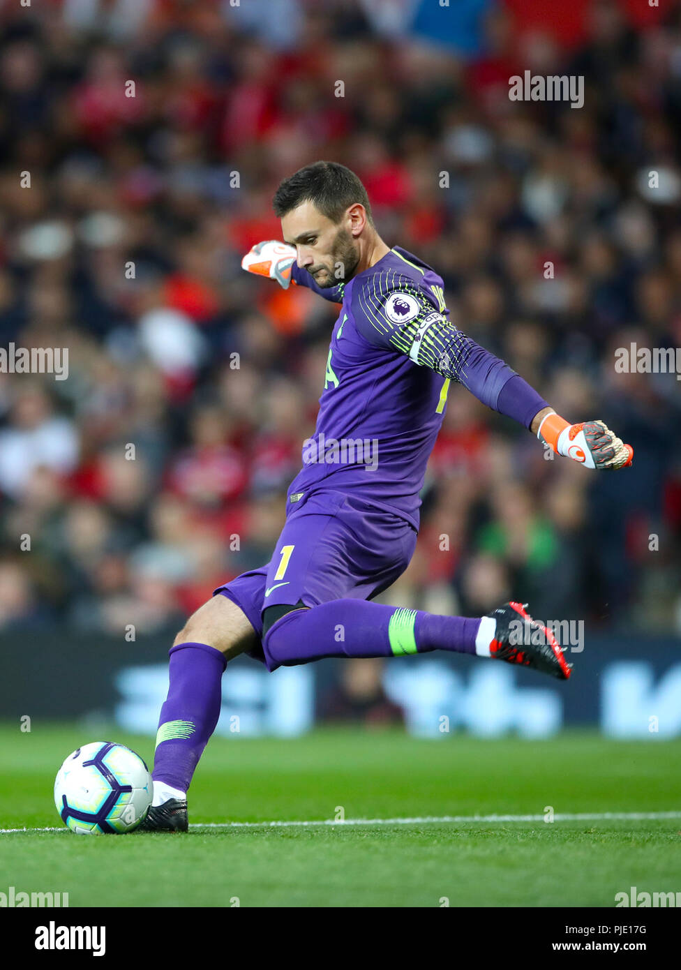 Tottenham Hotspur goalkeeper Hugo Lloris Stock Photo - Alamy