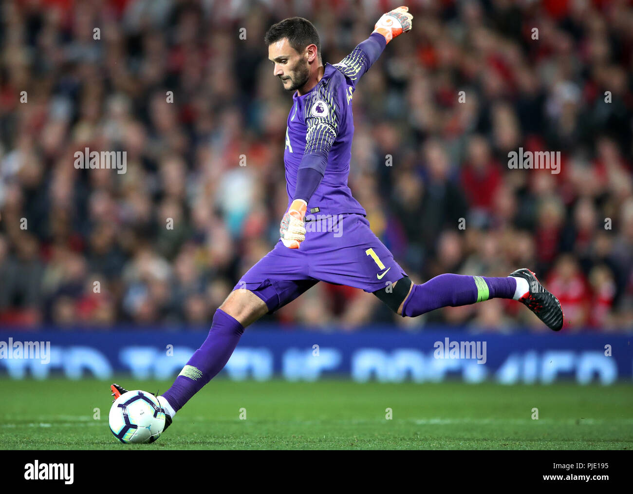 Tottenham Hotspur goalkeeper Hugo Lloris Stock Photo - Alamy