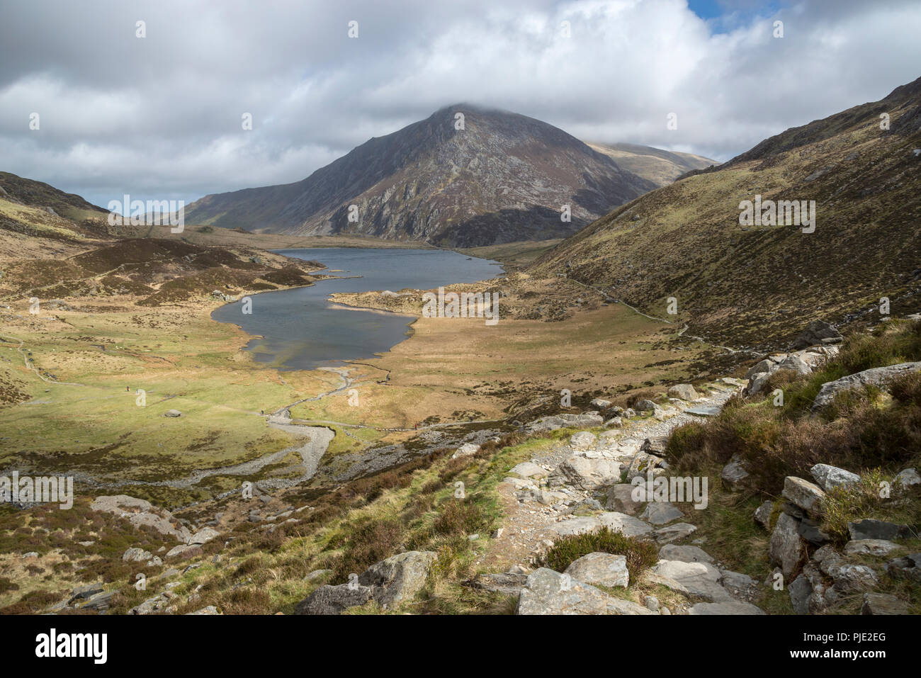 Cwm idwal hi-res stock photography and images - Alamy
