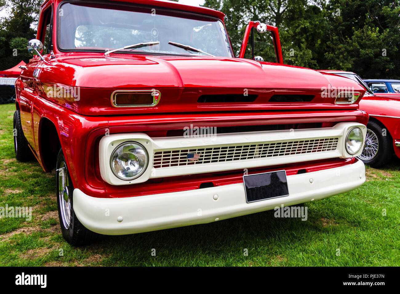 Classic American pickup truck Stock Photo - Alamy