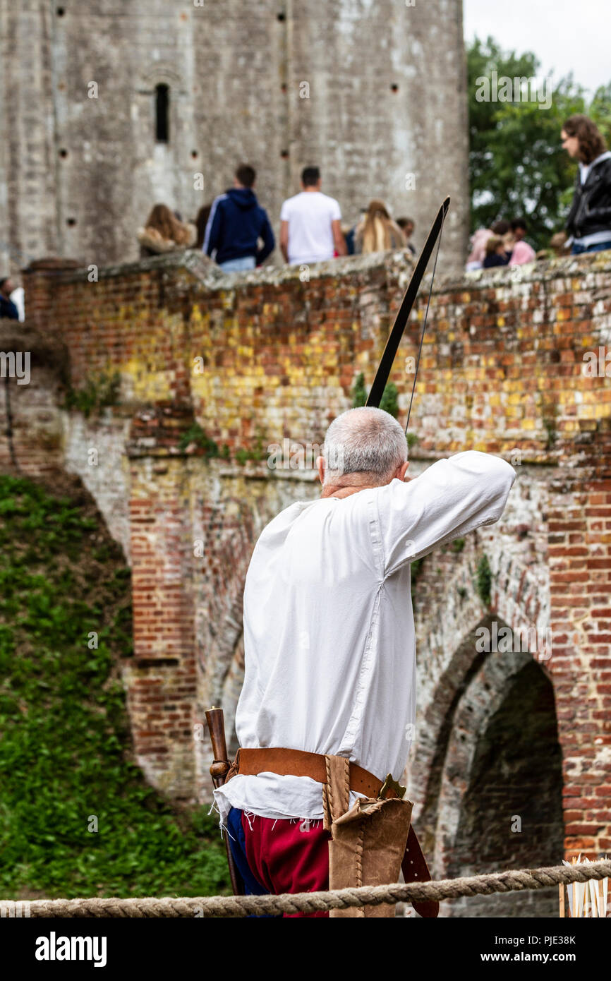 Medieval fire arrow hi-res stock photography and images - Alamy