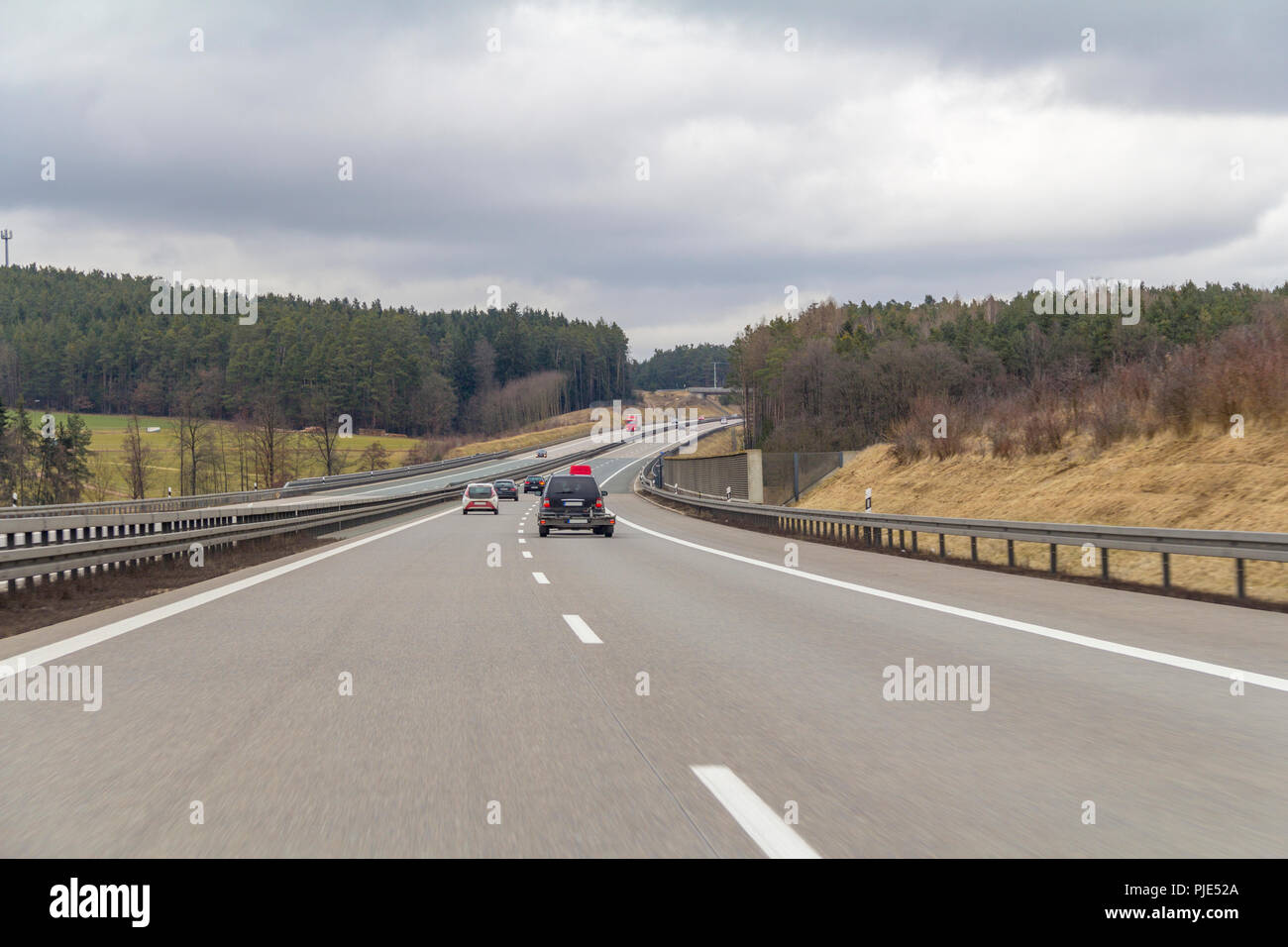 Highway divided hi-res stock photography and images - Alamy