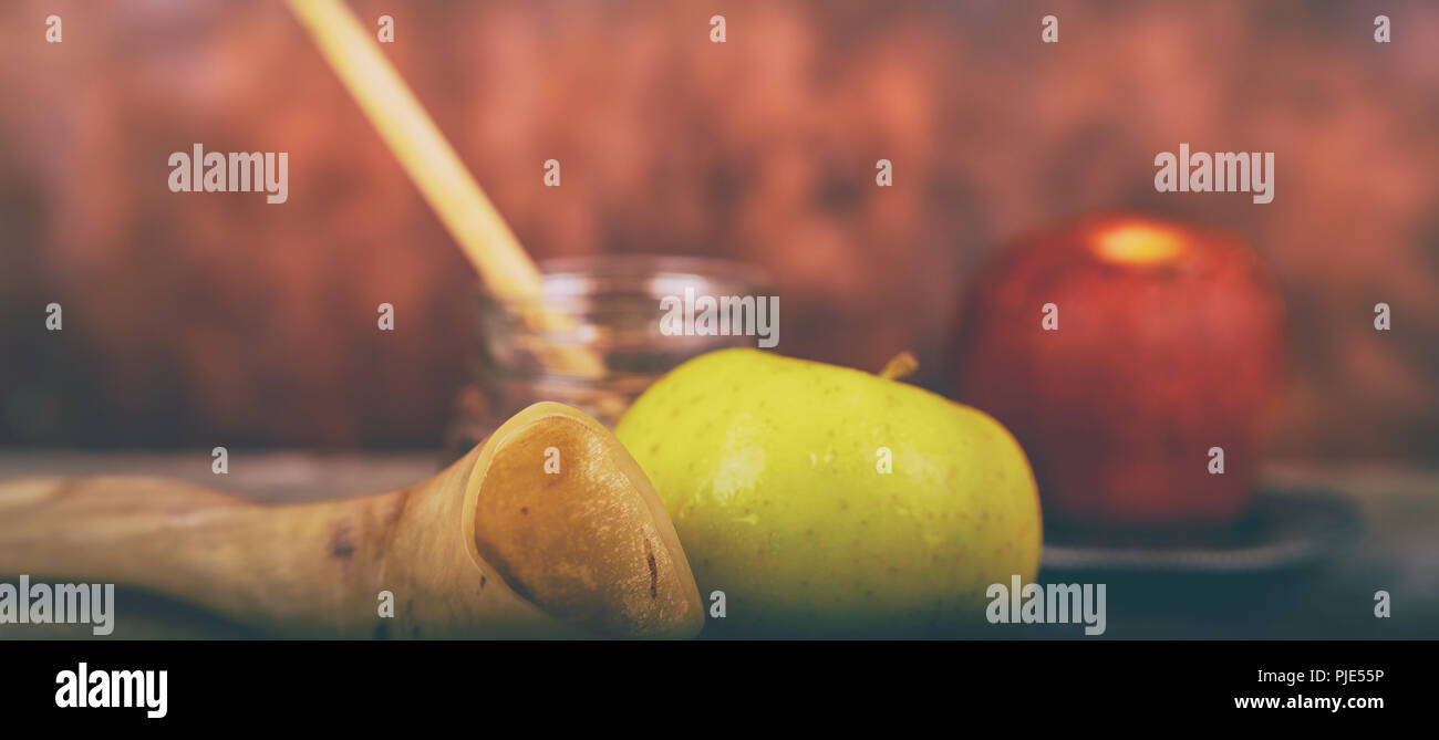 Shofar on a wood background - rosh hashanah Honey, apple and ...