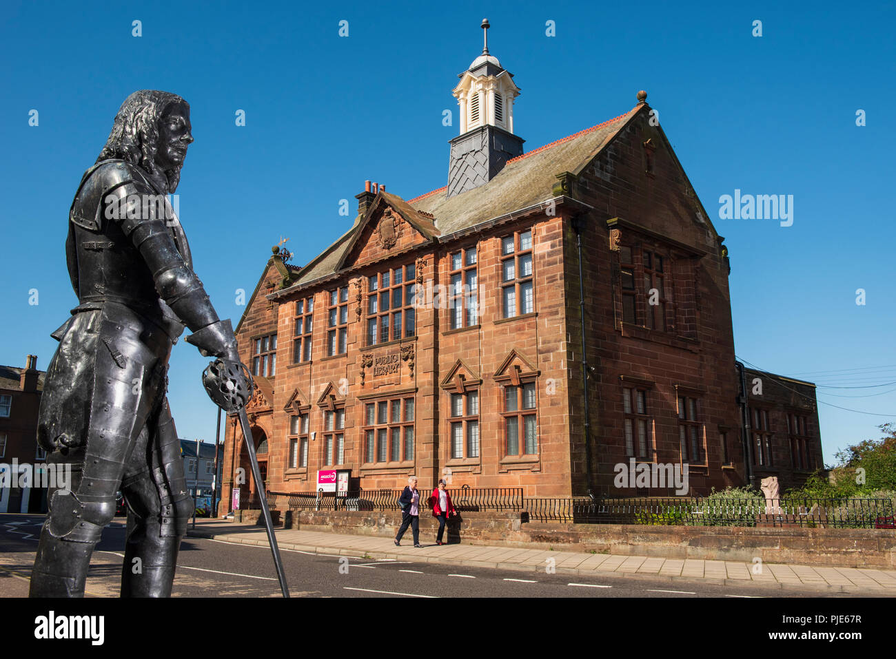James Graham, 1st Marquess of Montrose statue with the newly ...