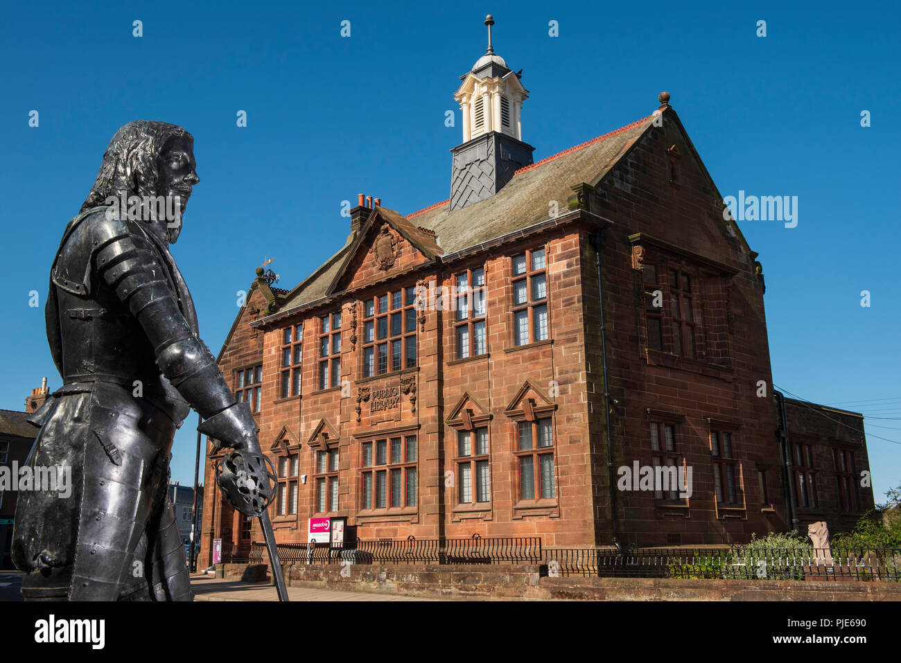 James Graham, 1st Marquess of Montrose statue with the newly ...