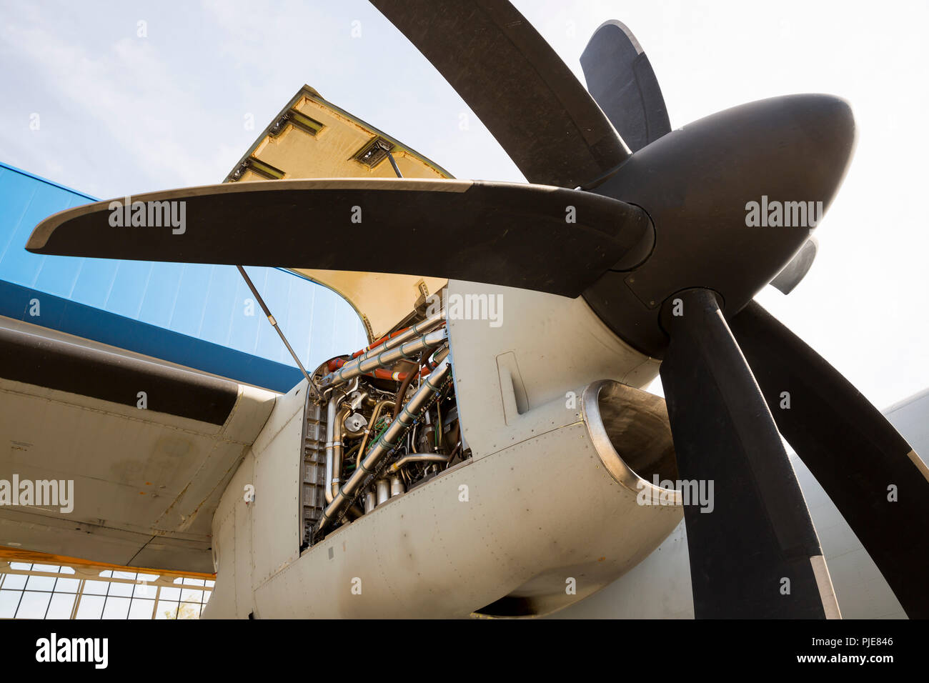 Propeller Barrel Assembly High Resolution Stock Photography and Images ...