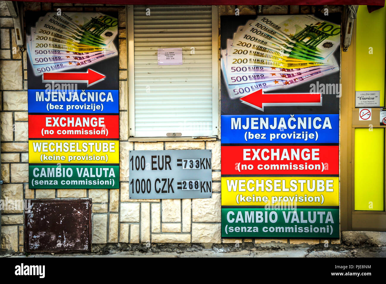 Currency exchange shop hi-res stock photography and images - Alamy