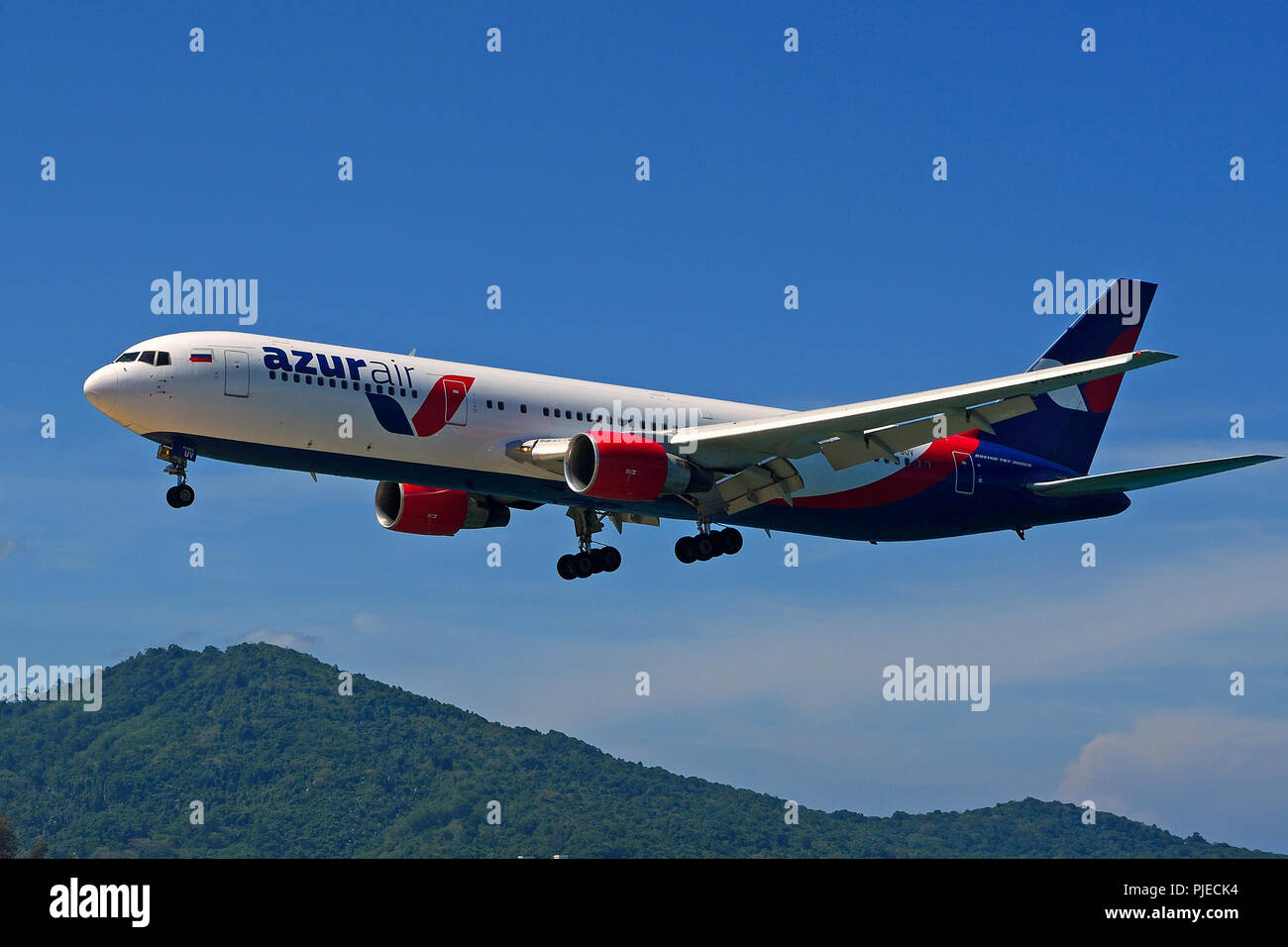 Airplane of the society azure air in the land flight, May Kao Beach ...
