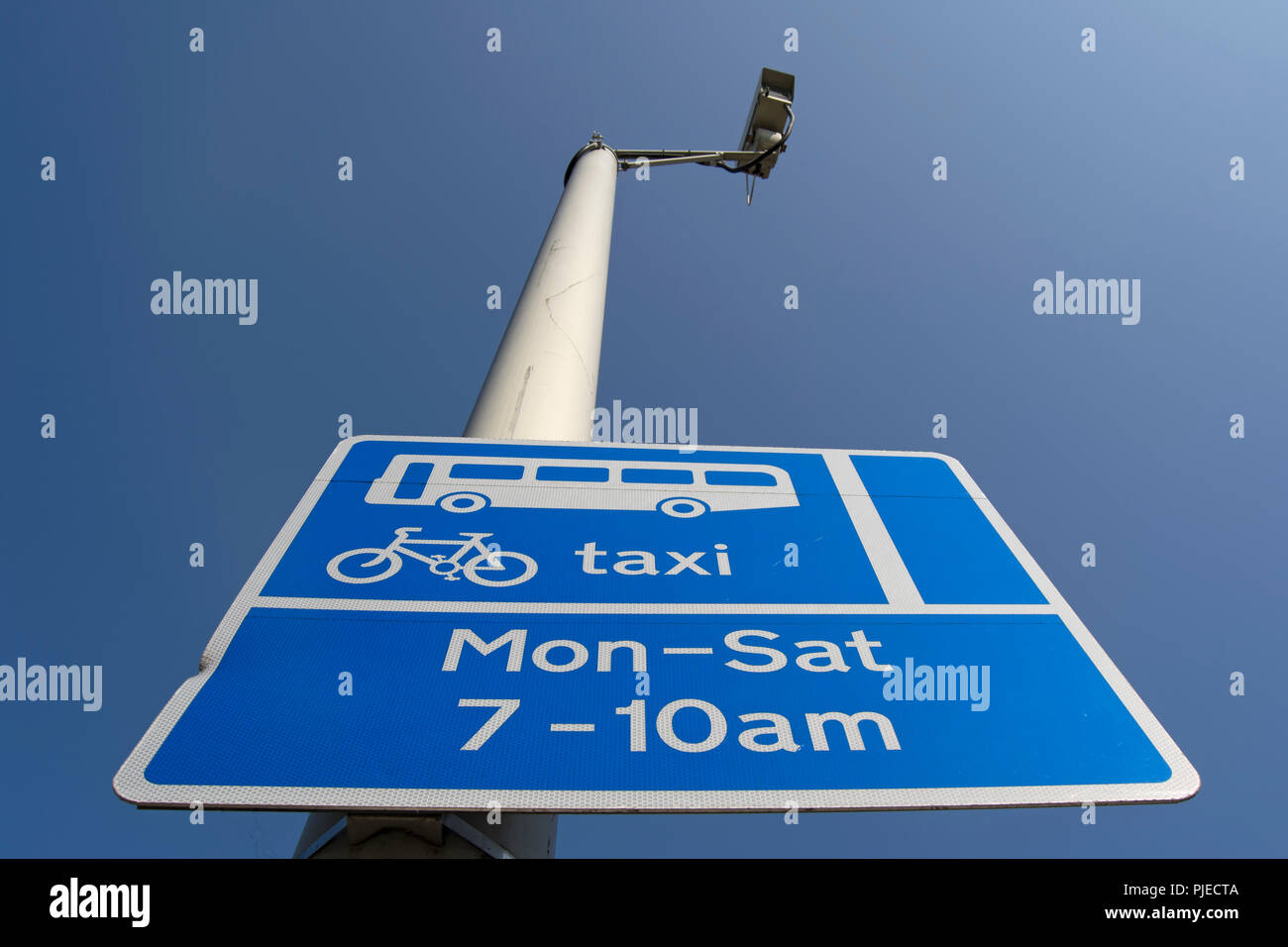 Bus taxi road sign hi-res stock photography and images - Alamy