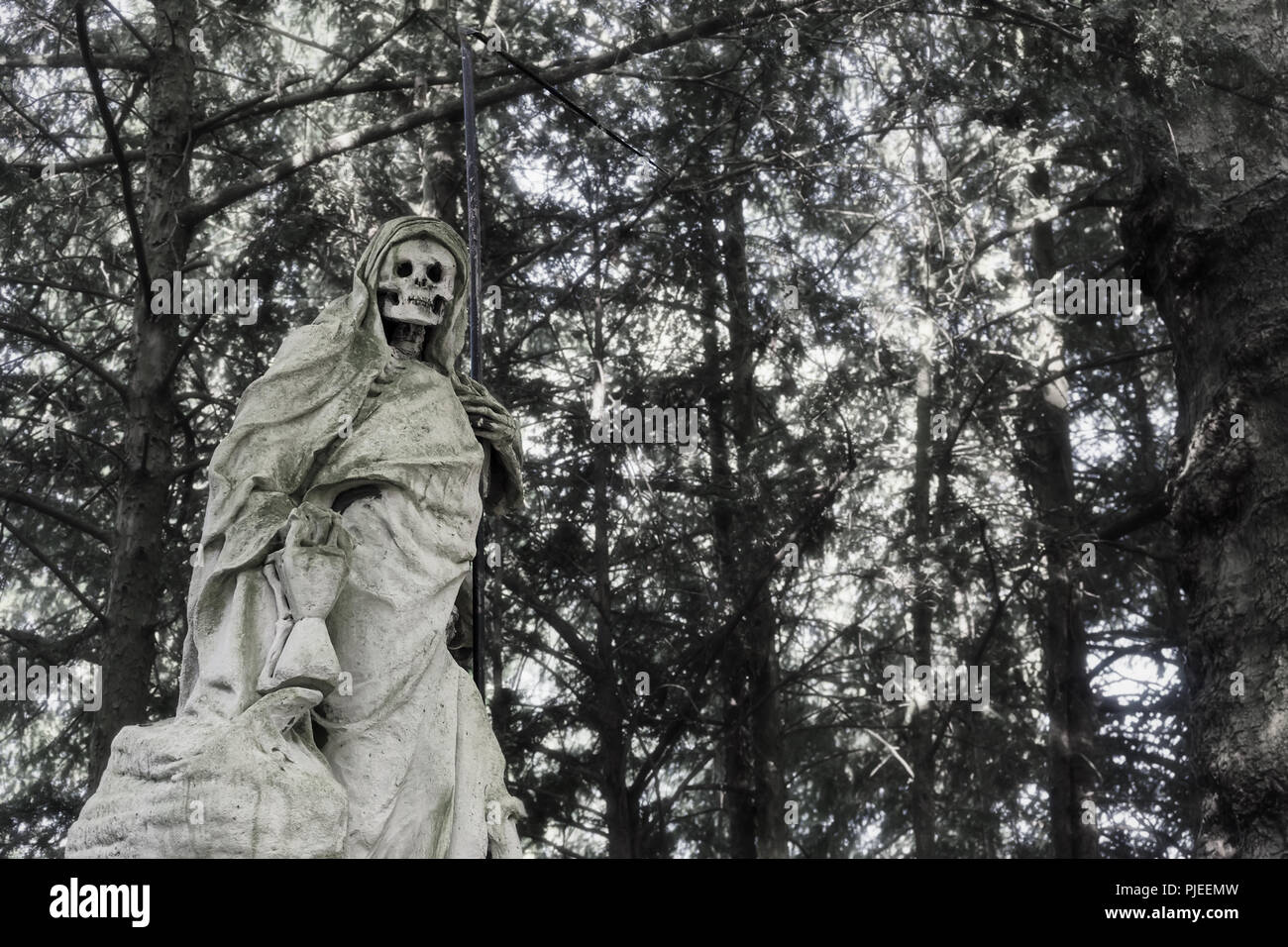 Grim Reaper Cemetery Statue