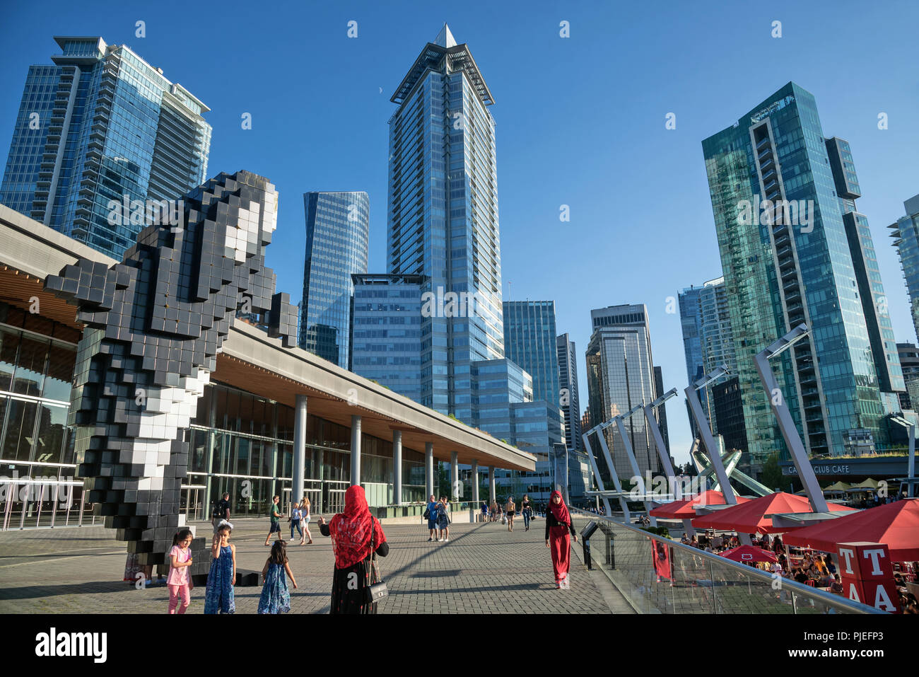 Pixel orca hi-res stock photography and images - Alamy