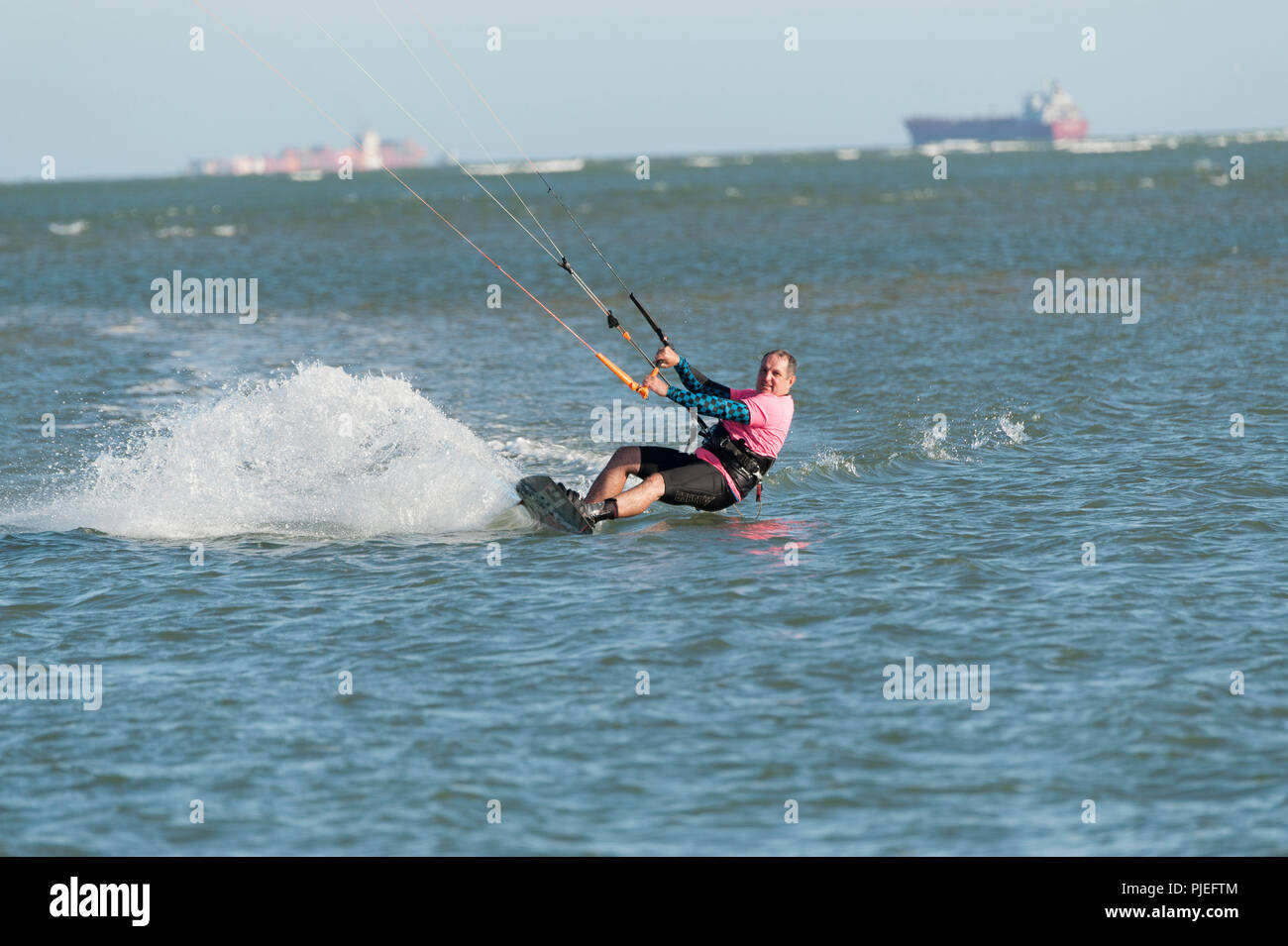 Spray island hi-res stock photography and images - Alamy