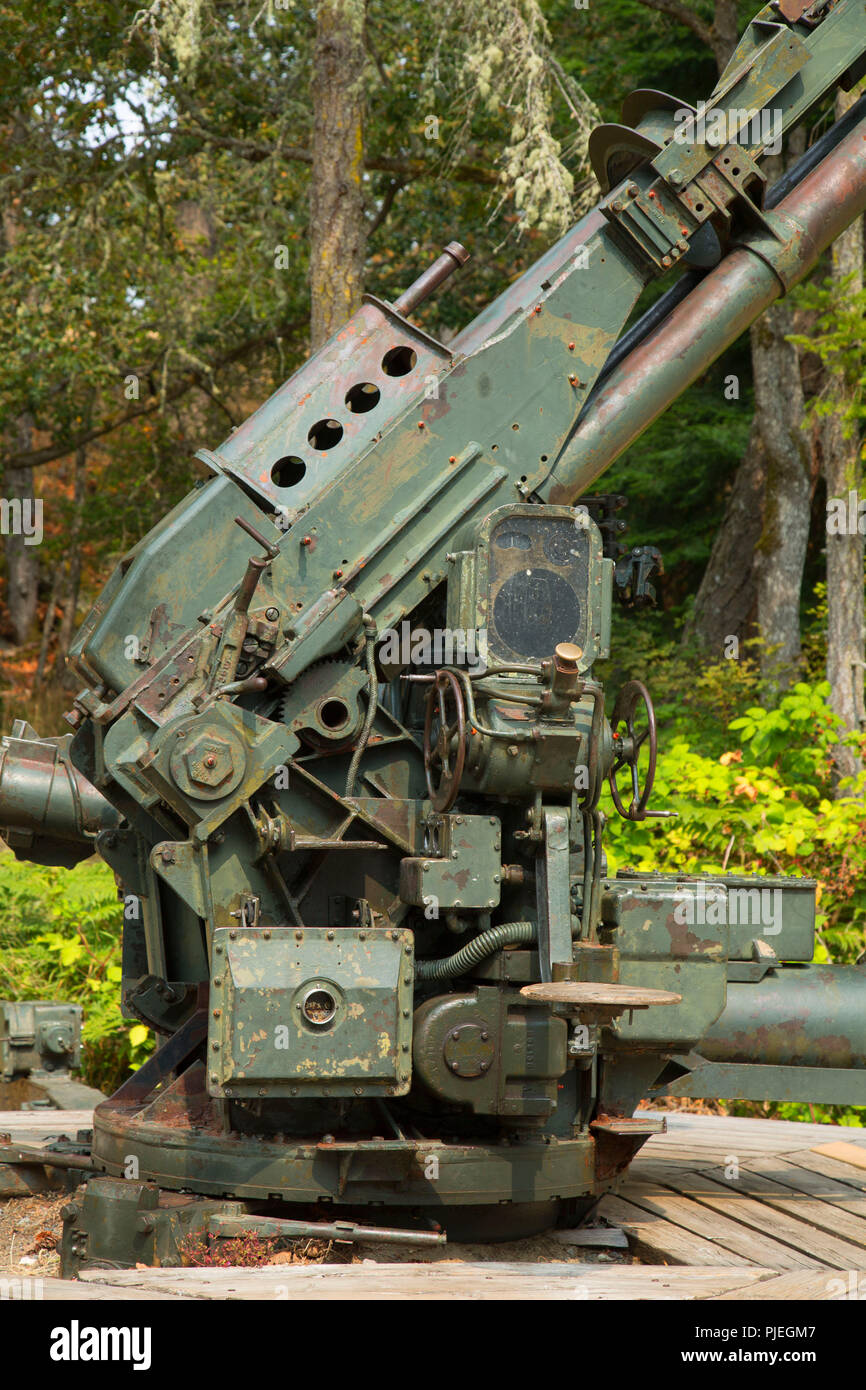 90mm gun hi-res stock photography and images - Alamy