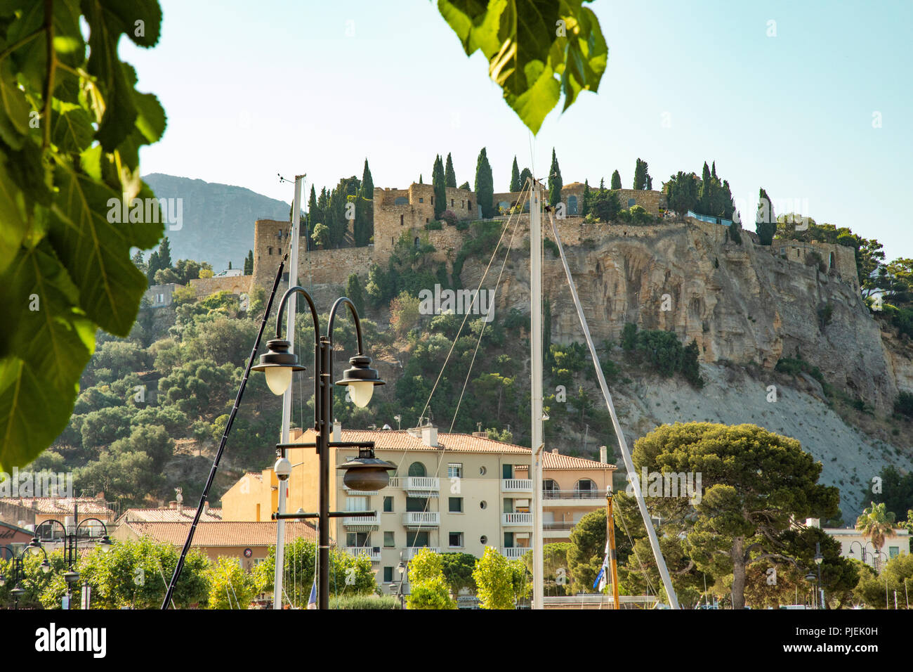 Cassis a Mediterranean fishing port in Southern France Stock Photo - Alamy