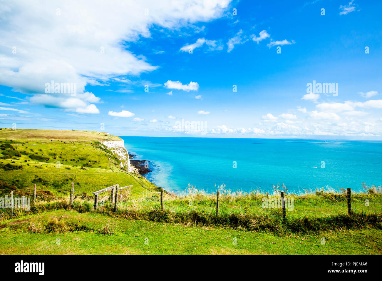 White granite cliff hi-res stock photography and images - Alamy