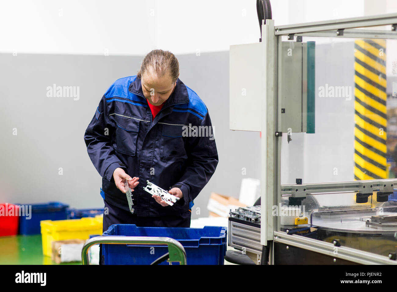 Production line quality control hi-res stock photography and images - Alamy