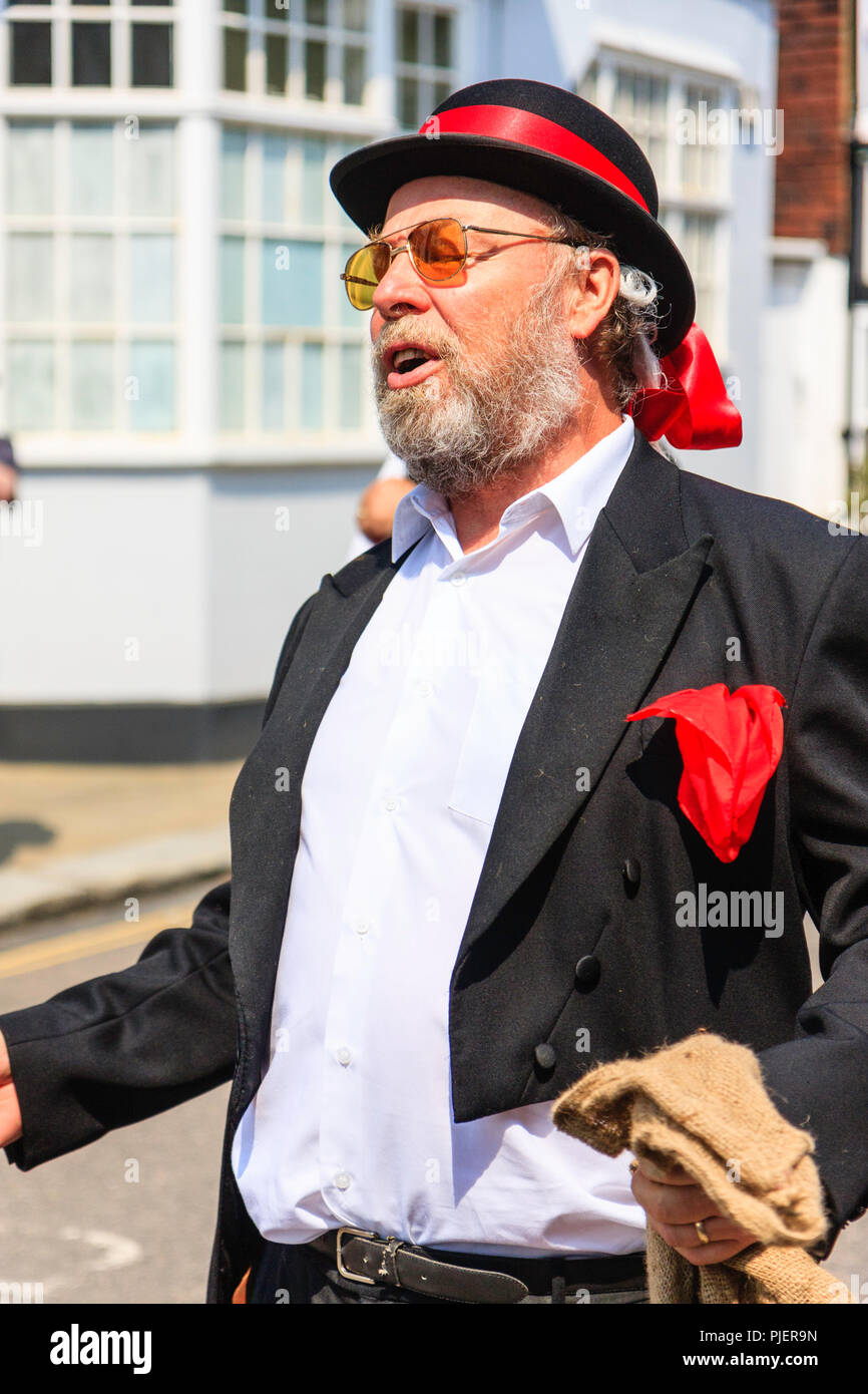 Medieval men talking hi-res stock photography and images - Alamy