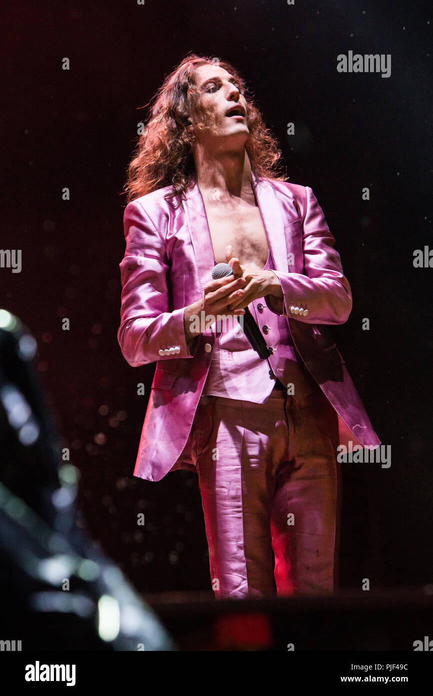Maneskin concert hi-res stock photography and images - Alamy