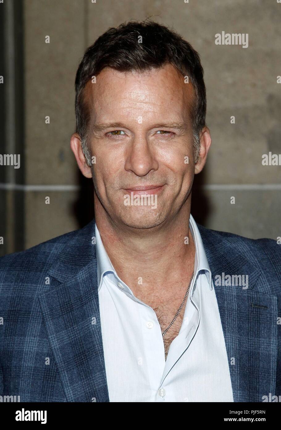 Thomas jane the predator hi-res stock photography and images - Alamy