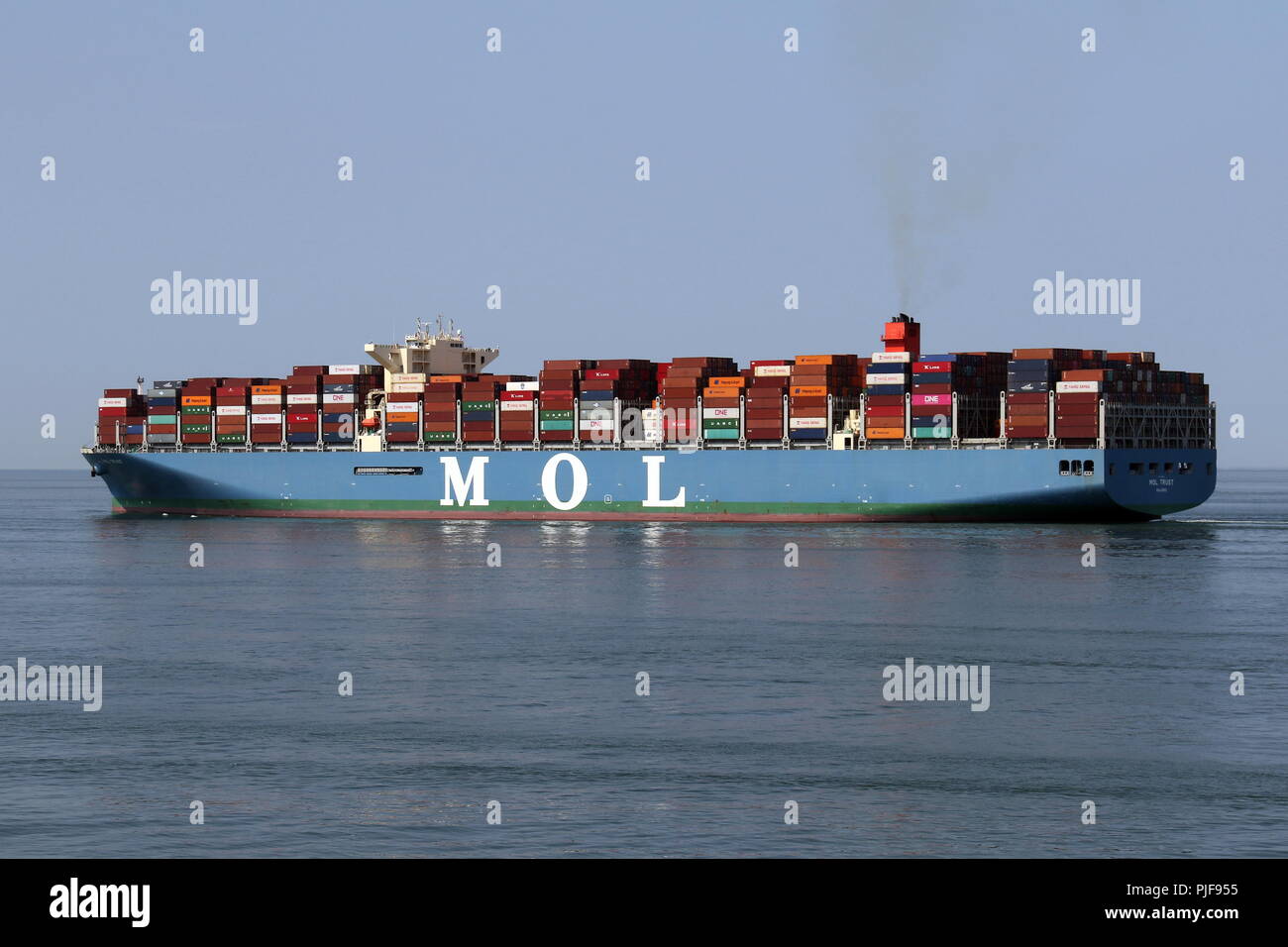 Mol mol hi-res stock photography and images - Alamy