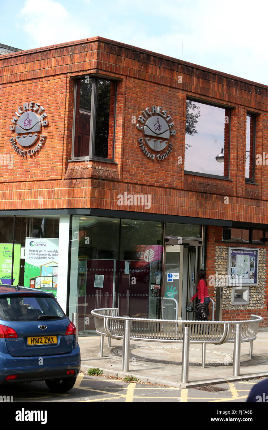 Council office sign england hi-res stock photography and images - Alamy