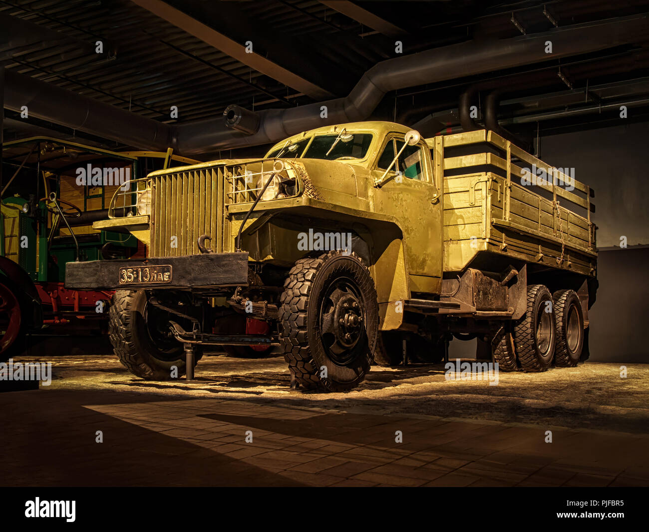 Studebaker truck world war ii hi-res stock photography and images - Alamy
