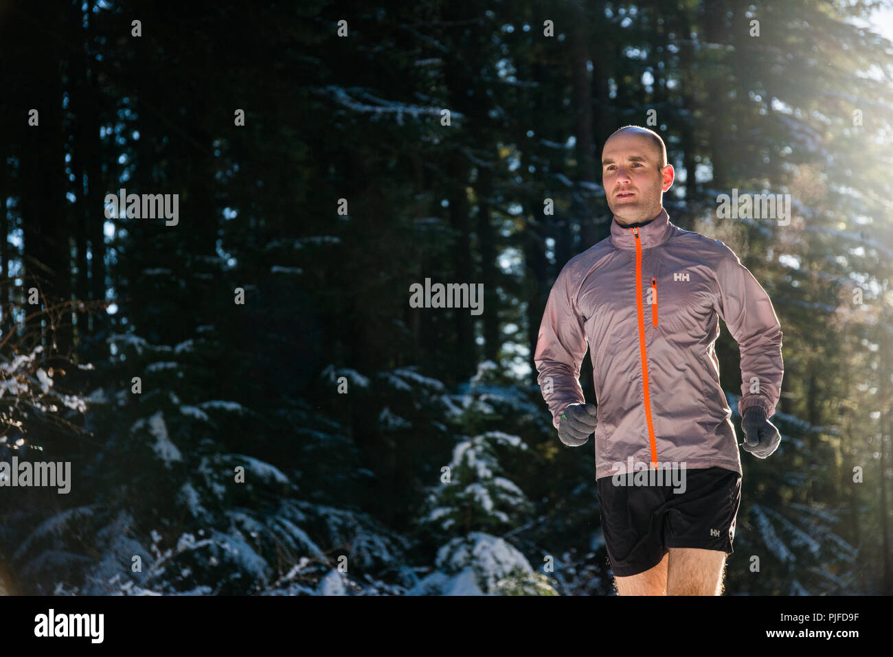 Beautiful day in winter hi-res stock photography and images - Alamy