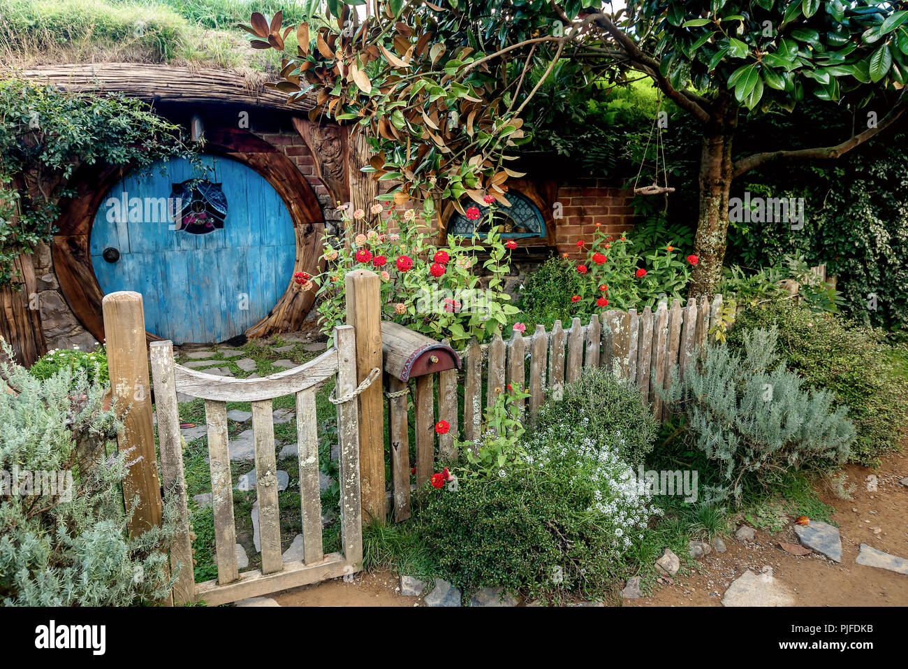 Hobbiton movie set created for filming The Lord of the Rings and The ...