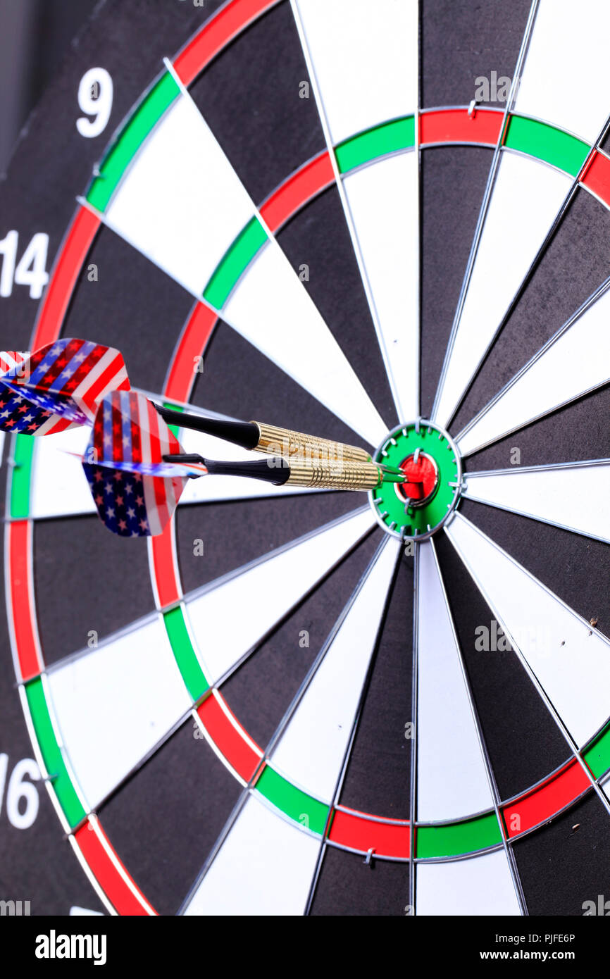 darts, darts hit the center Stock Photo - Alamy