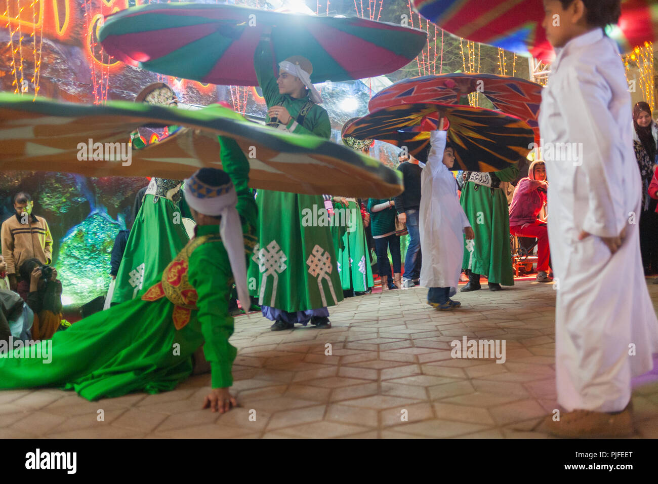 Egyptian dance hi-res stock photography and images - Alamy