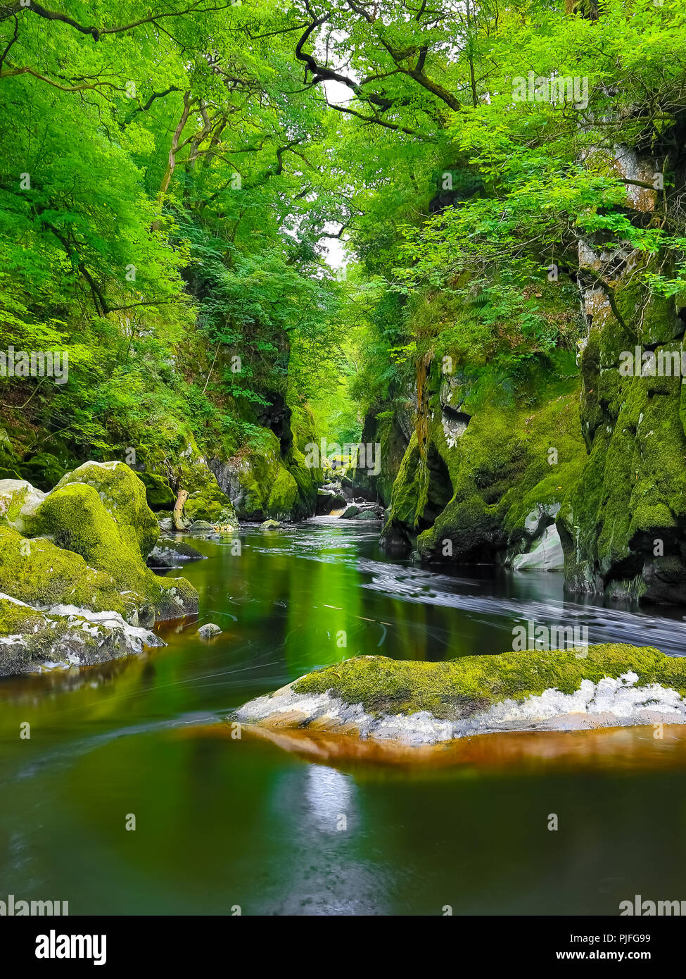 Beautiful welsh scenery hi-res stock photography and images - Alamy