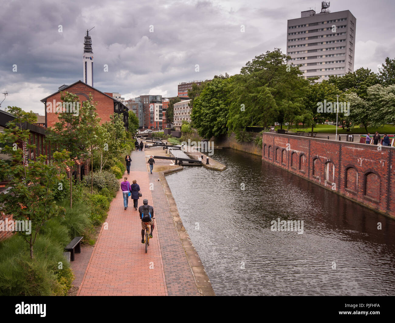 Birmingham waterway hi-res stock photography and images - Alamy